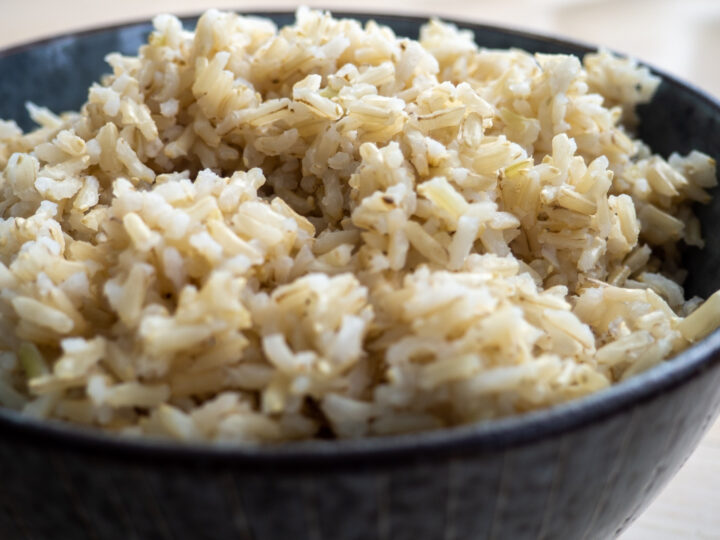 Guide: Sådan koges brune ris (Fuldkornsris) - Nemmeste og sikre metode!